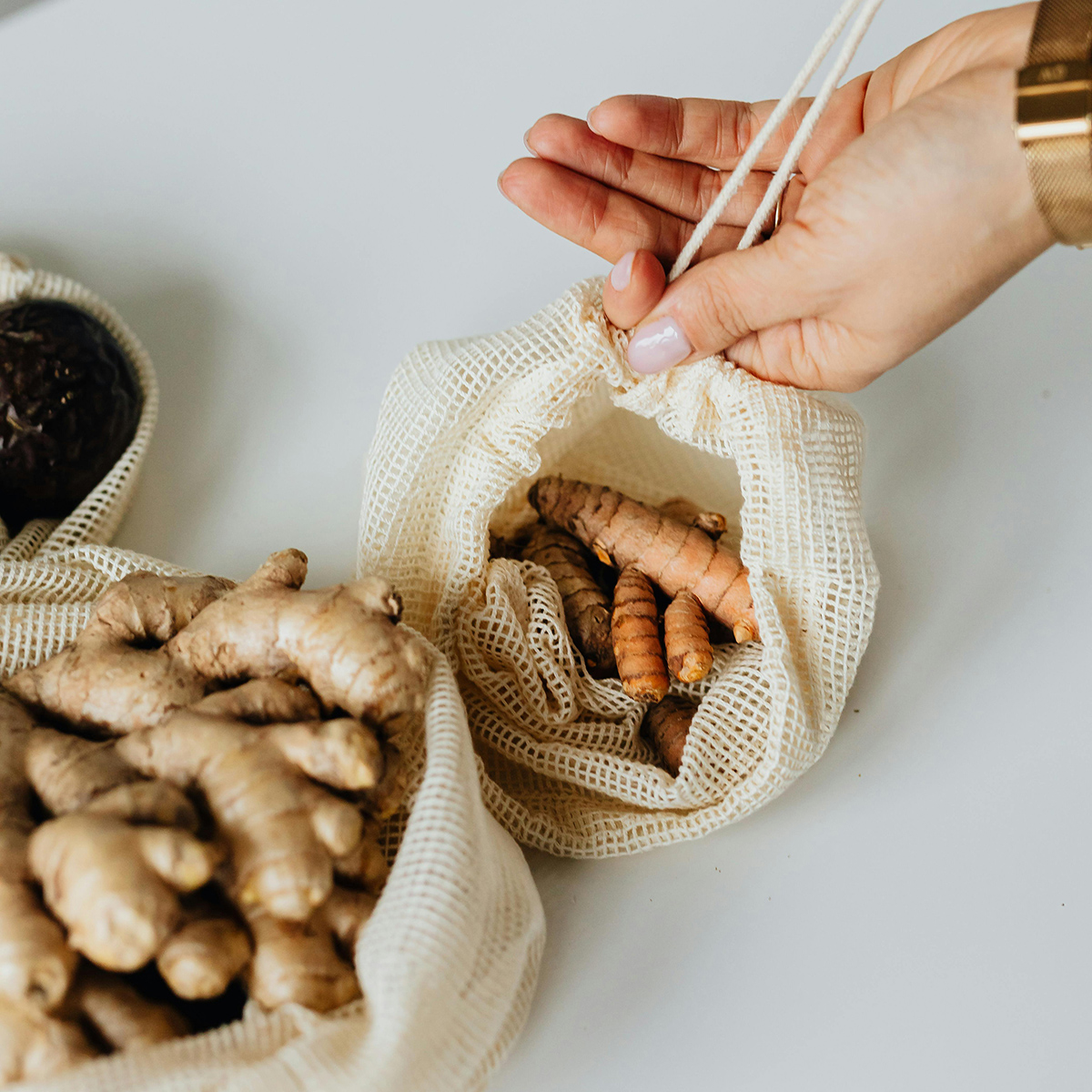 10 alimenti antinfiammatori da conoscere | GoSalute